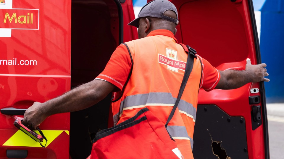 Royal Mail suspends parcel delivery to the USA: what is happening - all ...
