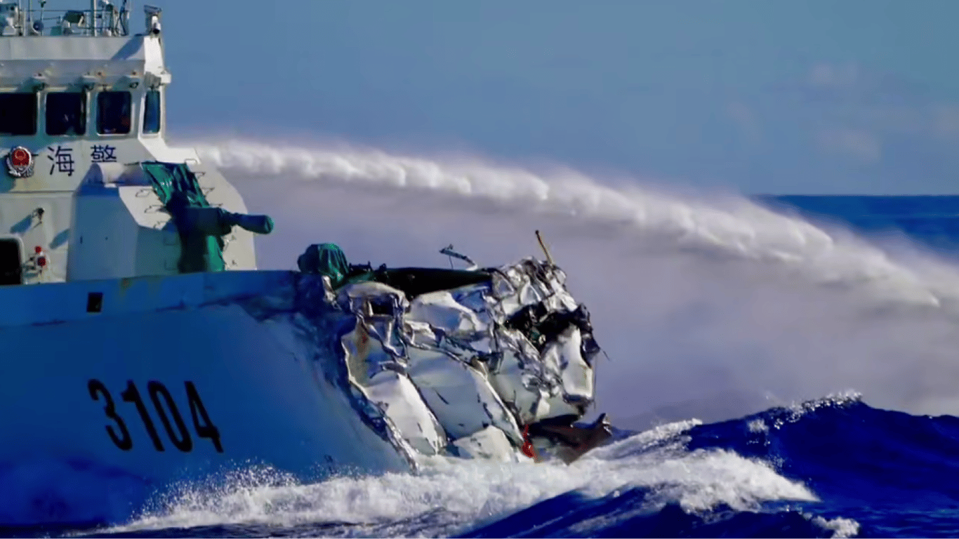 Chinese ships collide in the South China Sea: details of the ...