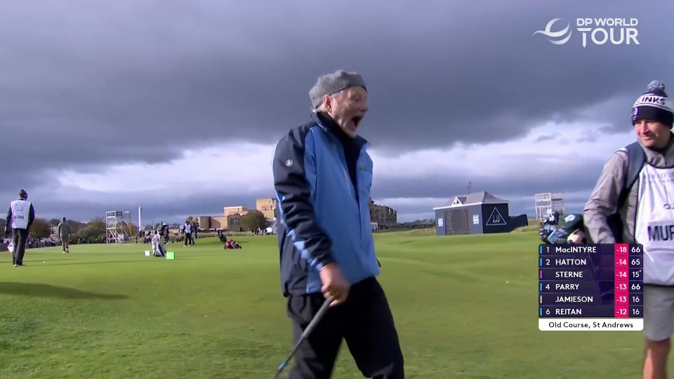 Bill Murray at the tournament in Scotland: the ball hit spectators and ...