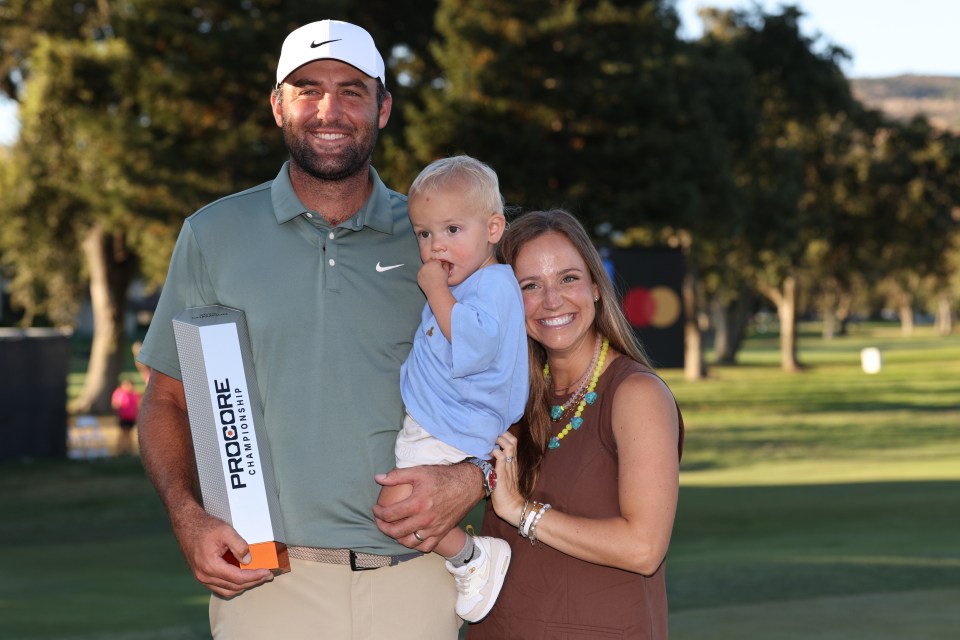 Beautiful Golfer Lilia Schneider: How She Supports Bryson DeChambeau at ...